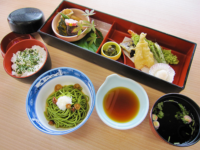 Tea Hand-Kneading, Uji Tea-Making on a Ceramic Plate, Matcha Tea-Making ...